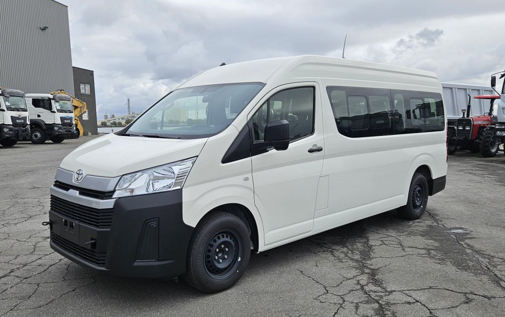 Toyota Hiace HIGH ROOF / TOIT HAUT 2.8L Diesel Manual Minibus y bus ...